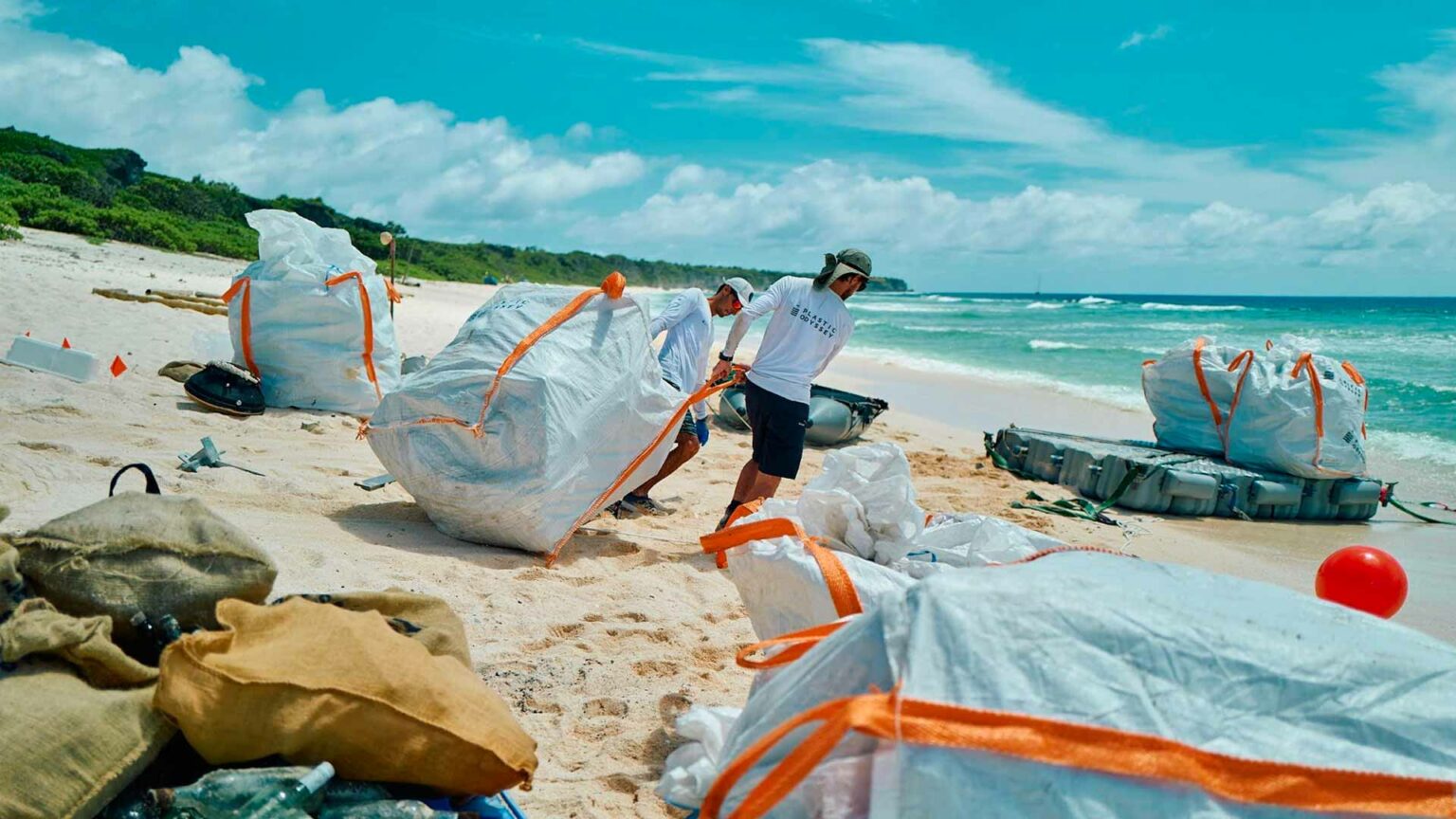 Henderson Expedition : The Island Gets Rid of 9 Tons of Plastic Waste ...