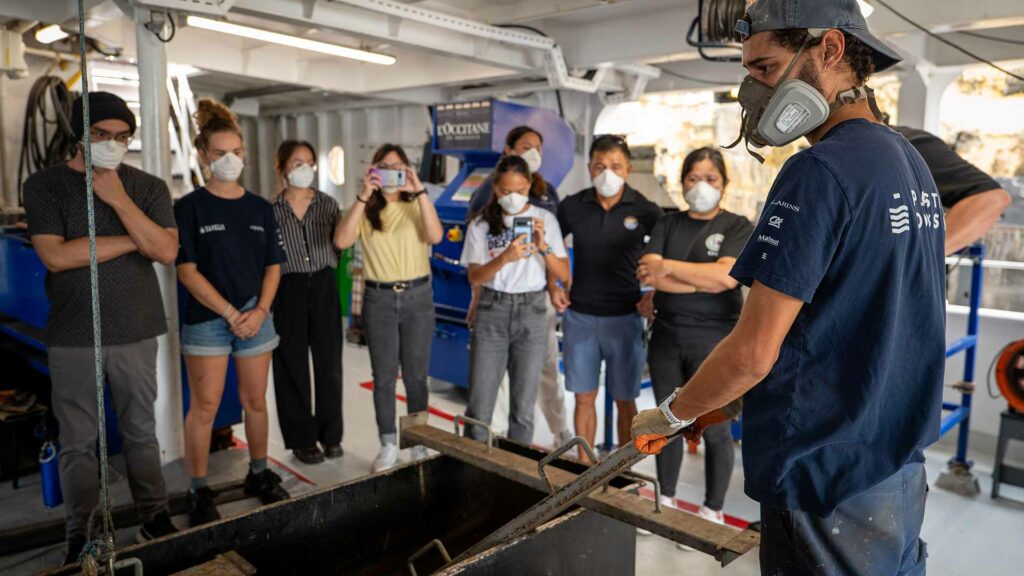 Philippines: Training for Recycling Entrepreneurs | Plastic Odyssey