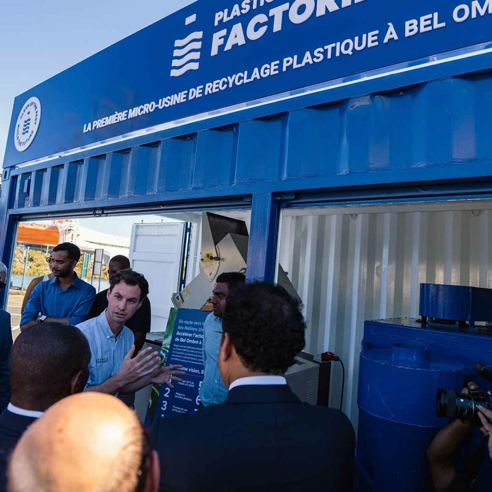 Henderson Expedition : The Island Gets Rid of 9 Tons of Plastic Waste ...